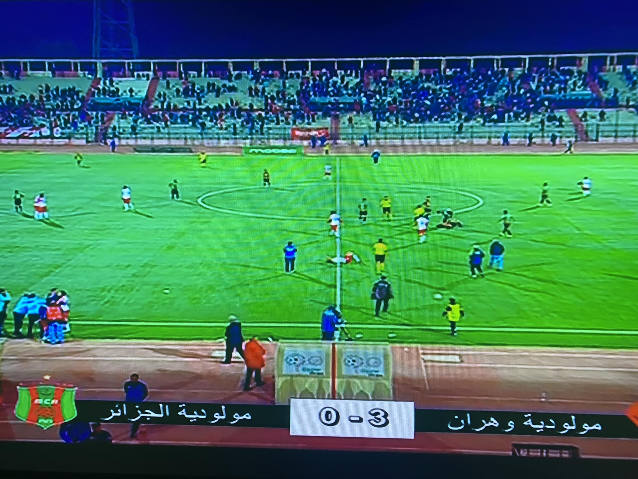 الحمراوة ينتفضون ويكرمون الشناوة بثلاثية نظيفة.. مولودية وهران 3 مولودية العاصمة 0 - EDDIWAN