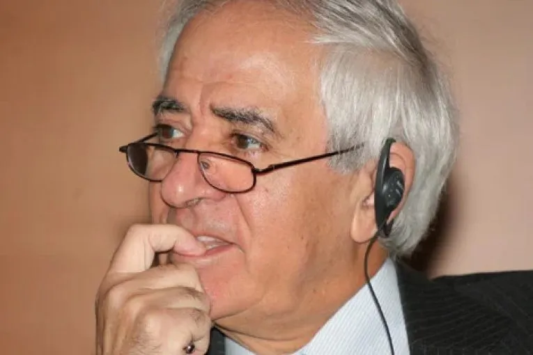 فساد: 10 سنوات حبساً نافذاً ضدّ عبد الحميد طمار - EDDIWAN