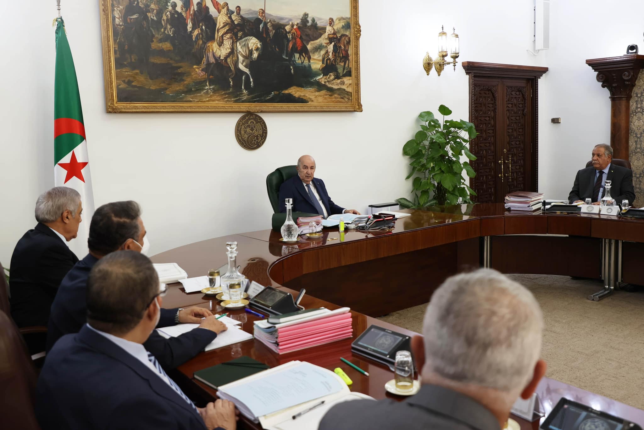 أوامر رئاسية بتحويل المزارع النموذجية إلى وحدات إنتاجية تابعة للدولة - EDDIWAN