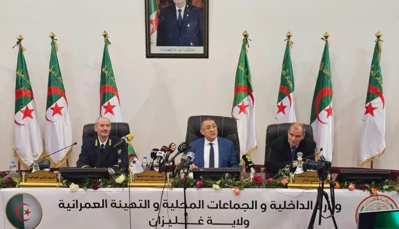 وزير الداخلية يشرف على تنصيب والي غليزان الجديد - EDDIWAN